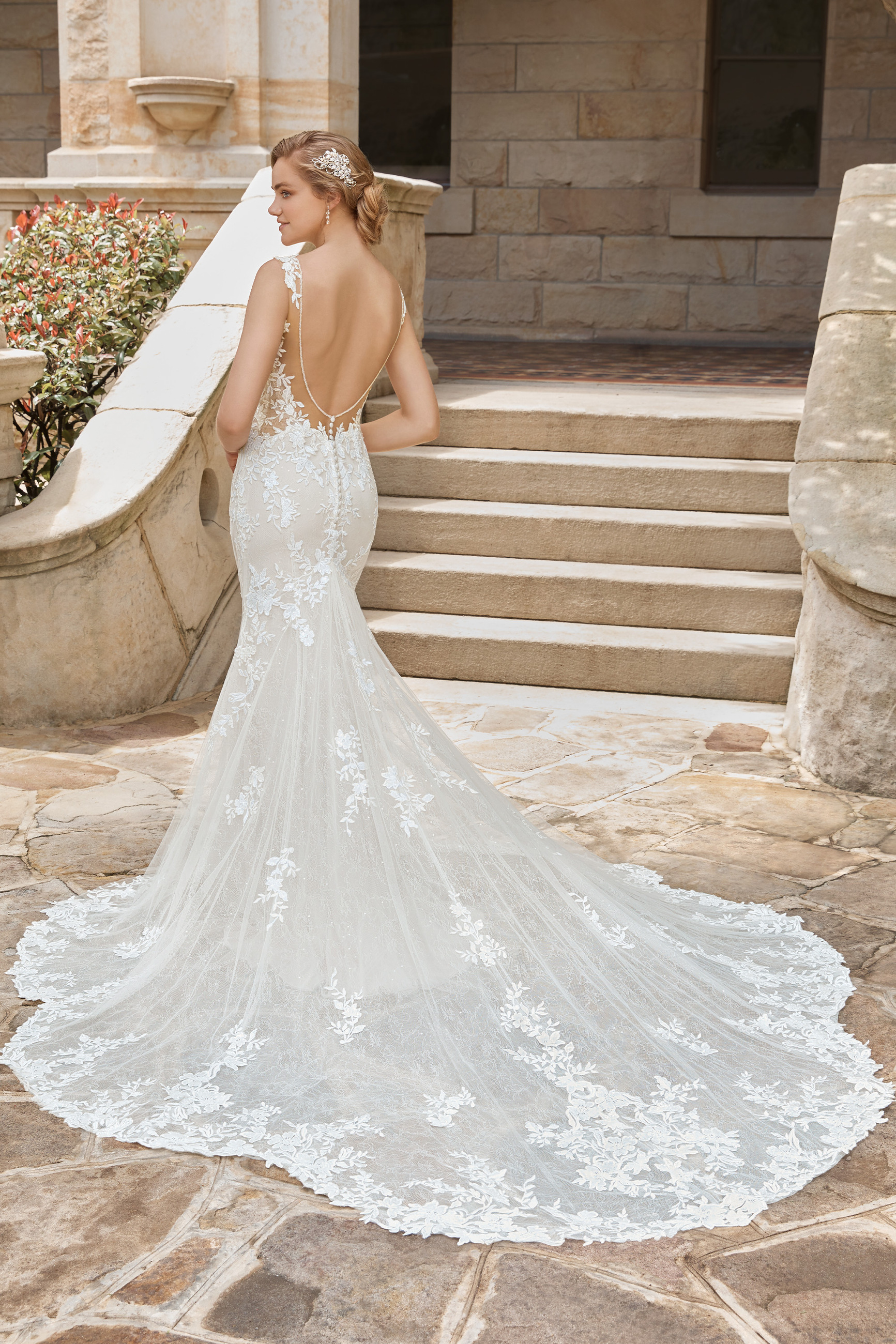 Low Back Lace Wedding Dresses